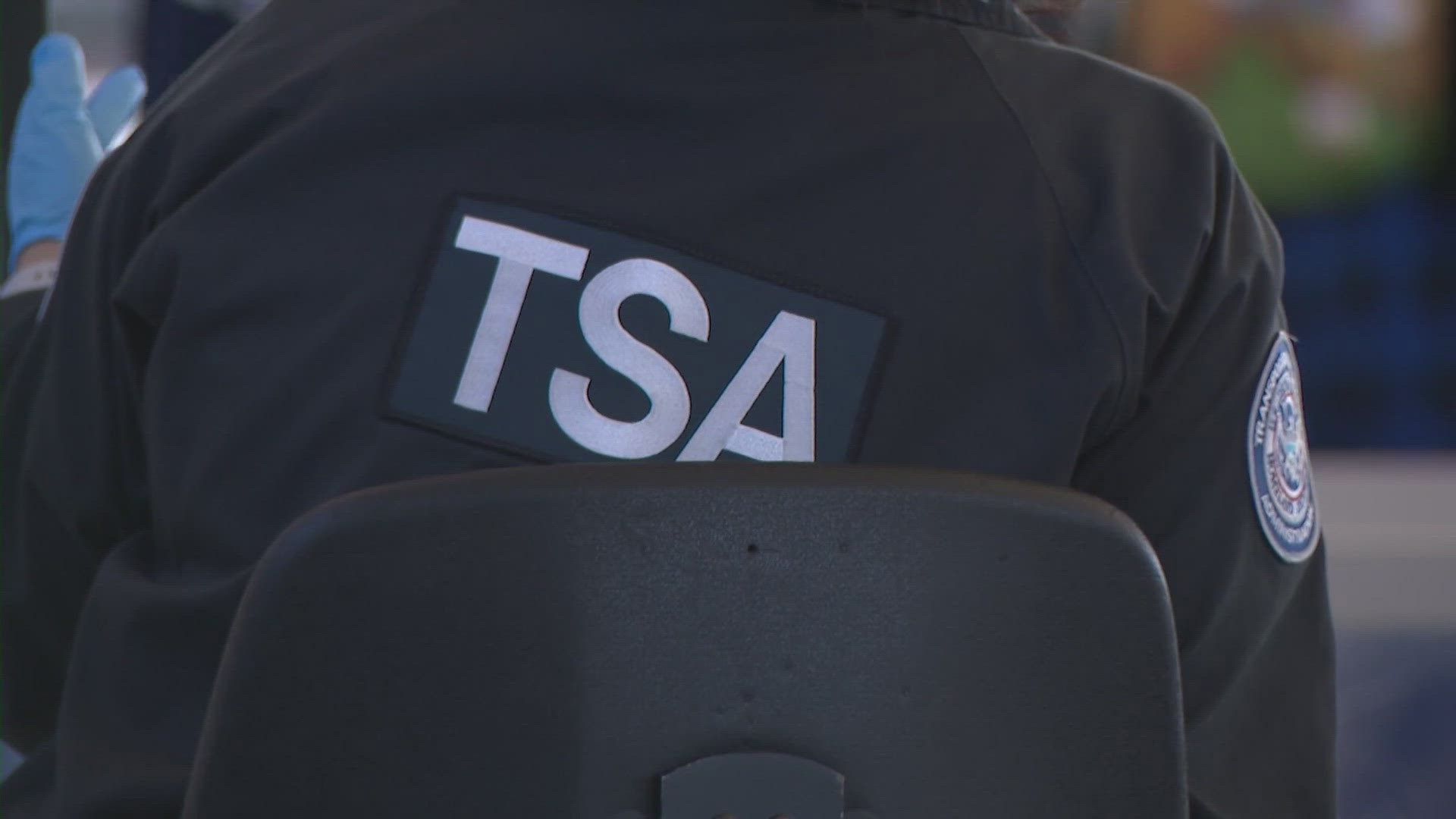 Houston airport TSA shortages cause delays during shutdown | khou.com