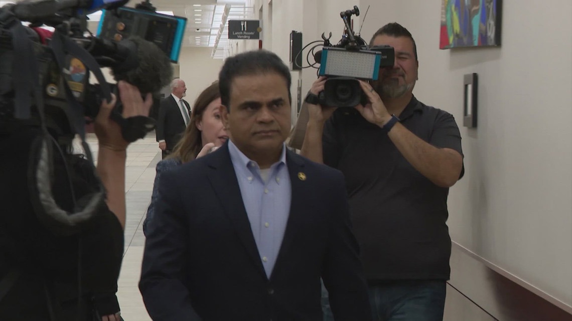 Fort Bend County Judge, District Attorney at odds over criminal charge | khou.com