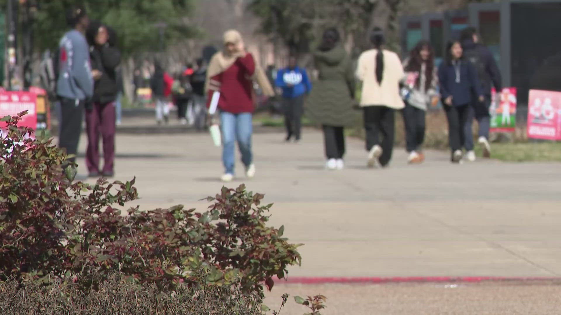 University of Houston students invited to town hall on safety | khou.com