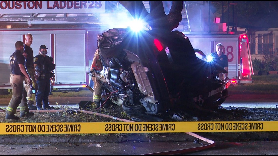 HPD: Fiery, deadly wreck on Richmond may involve street racing | khou.com