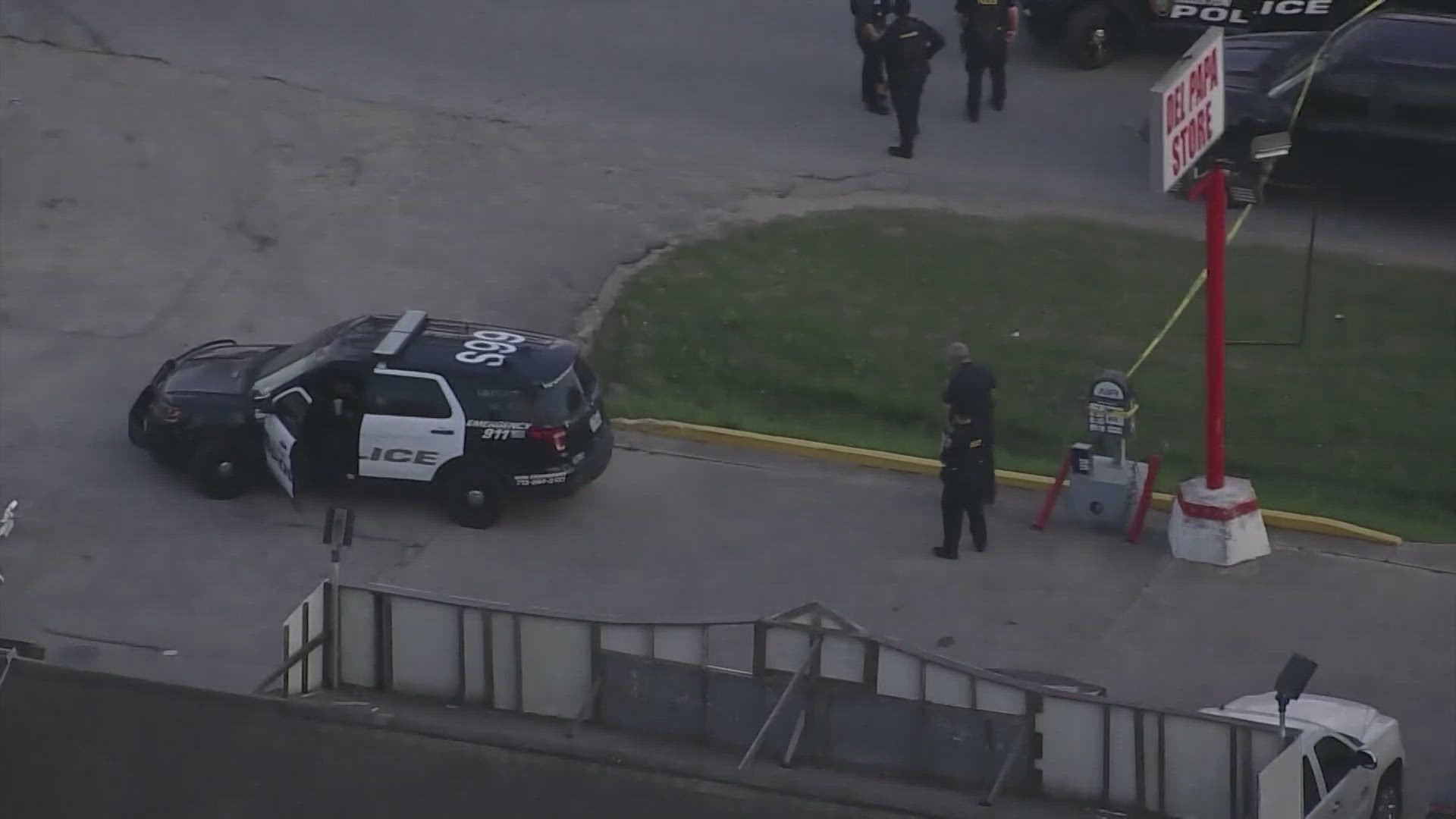 Woman shot by federal agents on Anderson Road in south Houston | khou.com