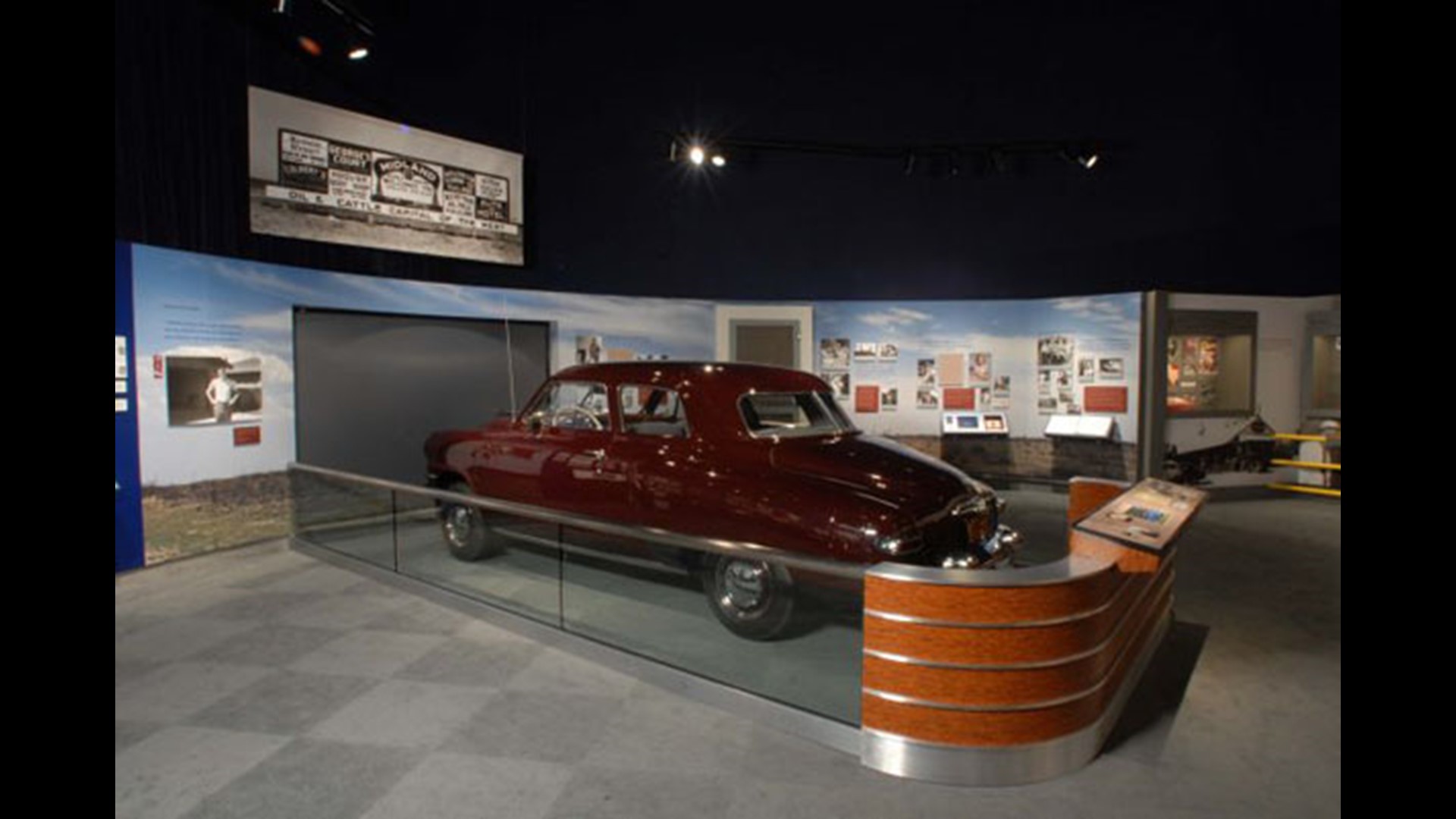 Photos: George H.W. Bush at Yale | khou.com