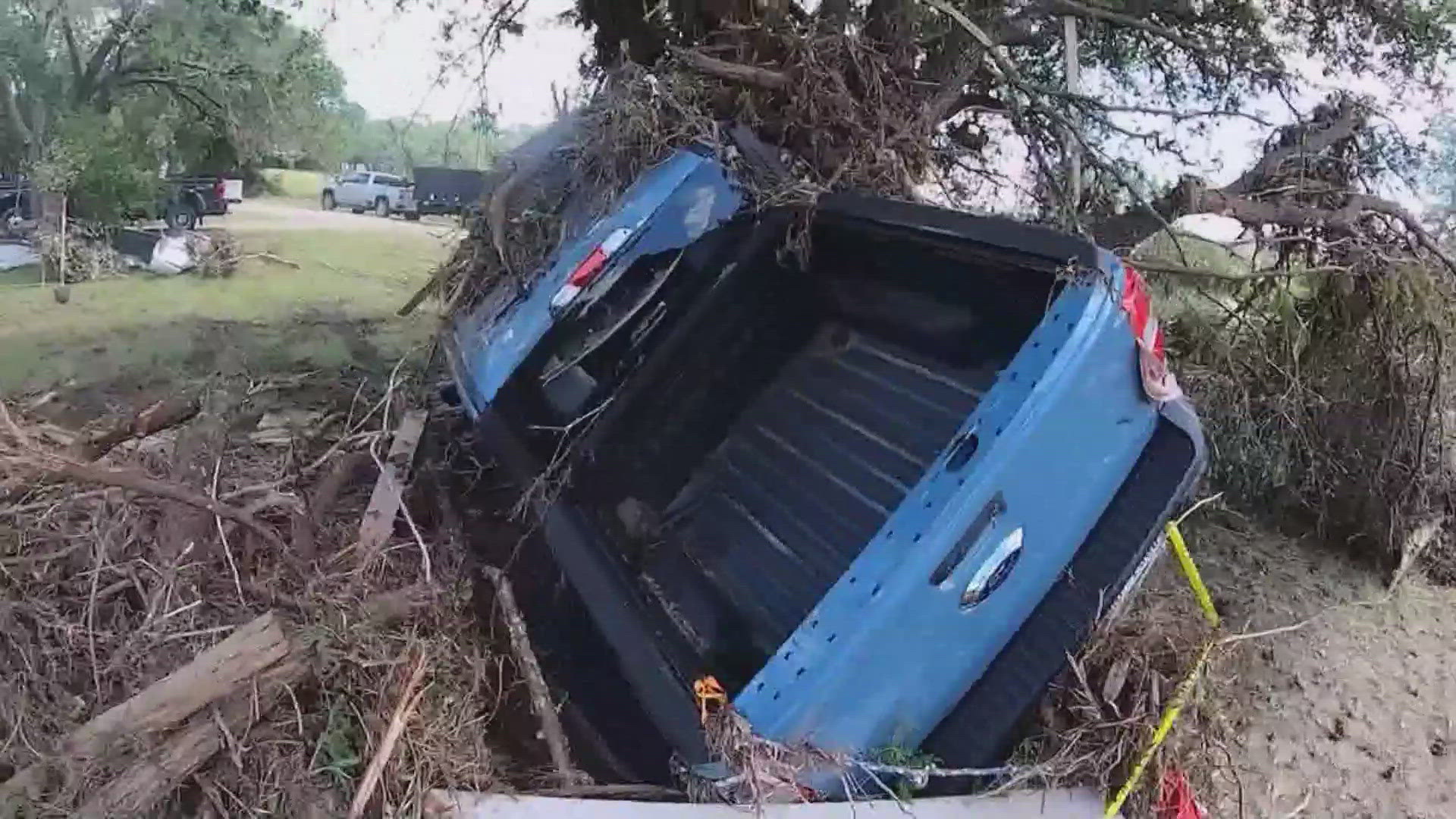 Chest-deep water, garden hose, and a tree | Heroic rescues in Texas ...