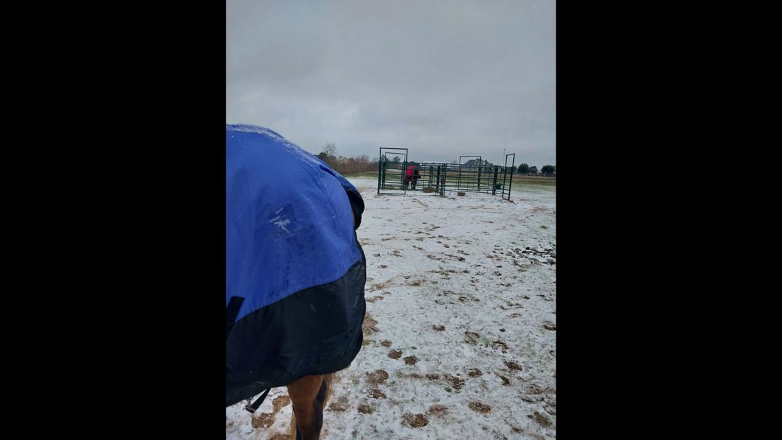 Houston winter weather: Viewers share photos of sleet, snow | khou.com