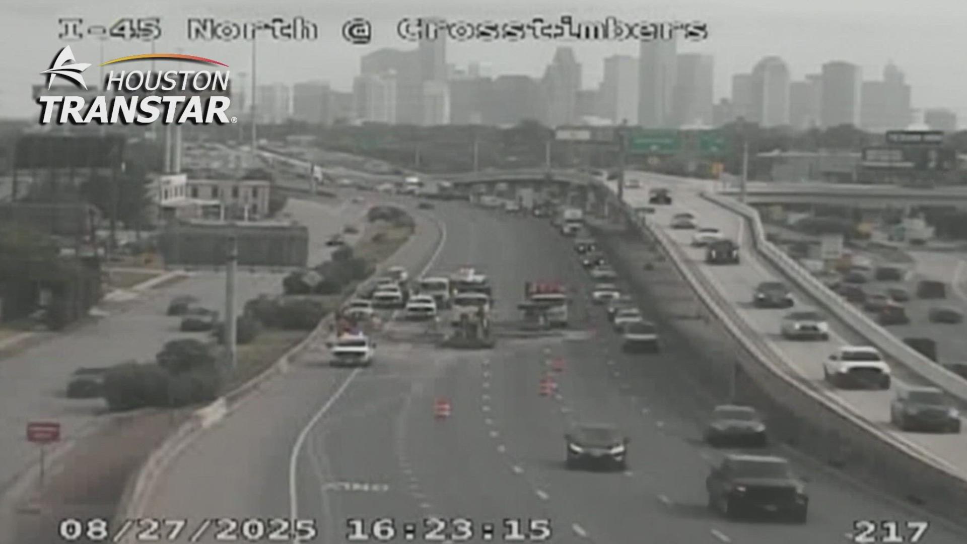 Traffic alert: All but 1 NB lane of North Freeway closed at ...