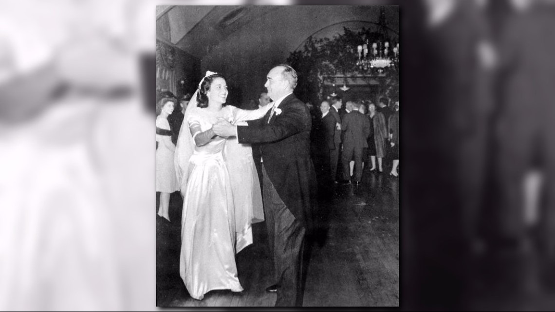 Photos: Wedding of George H.W. Bush, Barbara Bush | khou.com