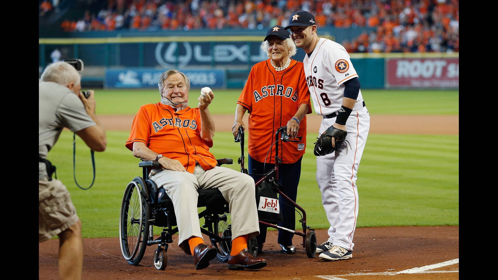 Photos: George H.W. Bush at baseball games | khou.com