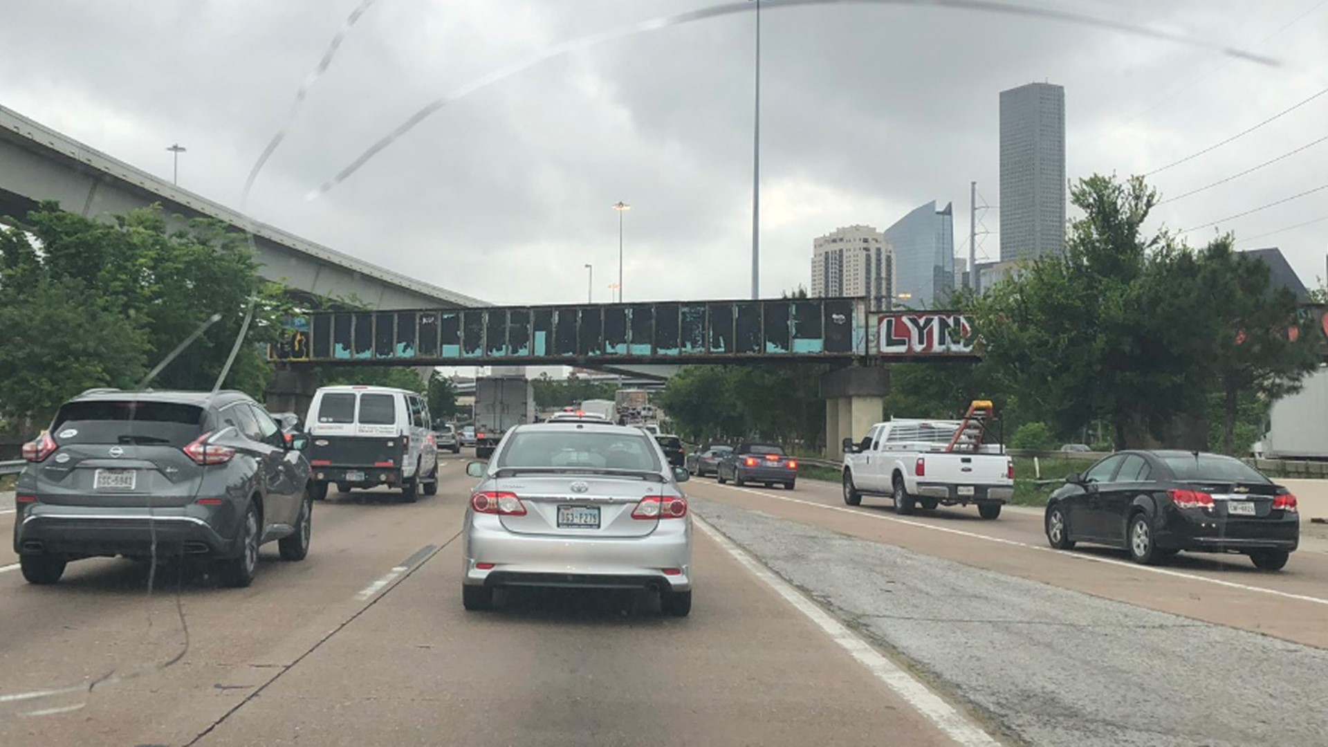 Houston's famous 'Be Someone' bridge has been covered up in black paint ...