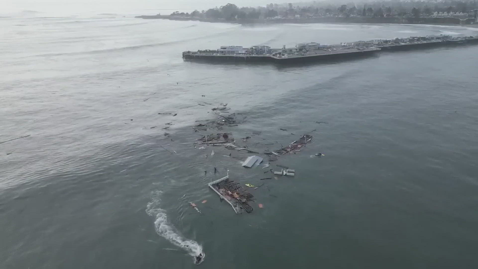 3 people fall into water after Santa Cruz Wharf collapses | khou.com