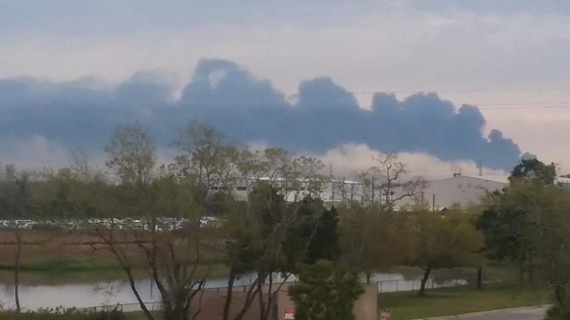 Texas plant fire: Tanks still burning on Day 3 of Deer Park ITC fire ...