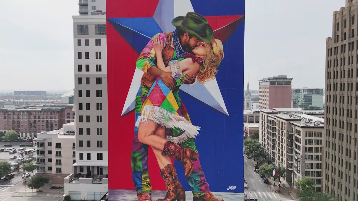 Six new murals unveiled in Downtown Houston ahead of World Cup | khou.com