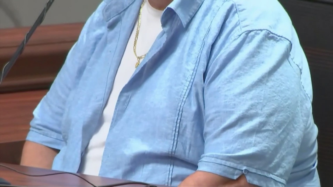 Uvalde teacher gives testimony in officer's trial | khou.com