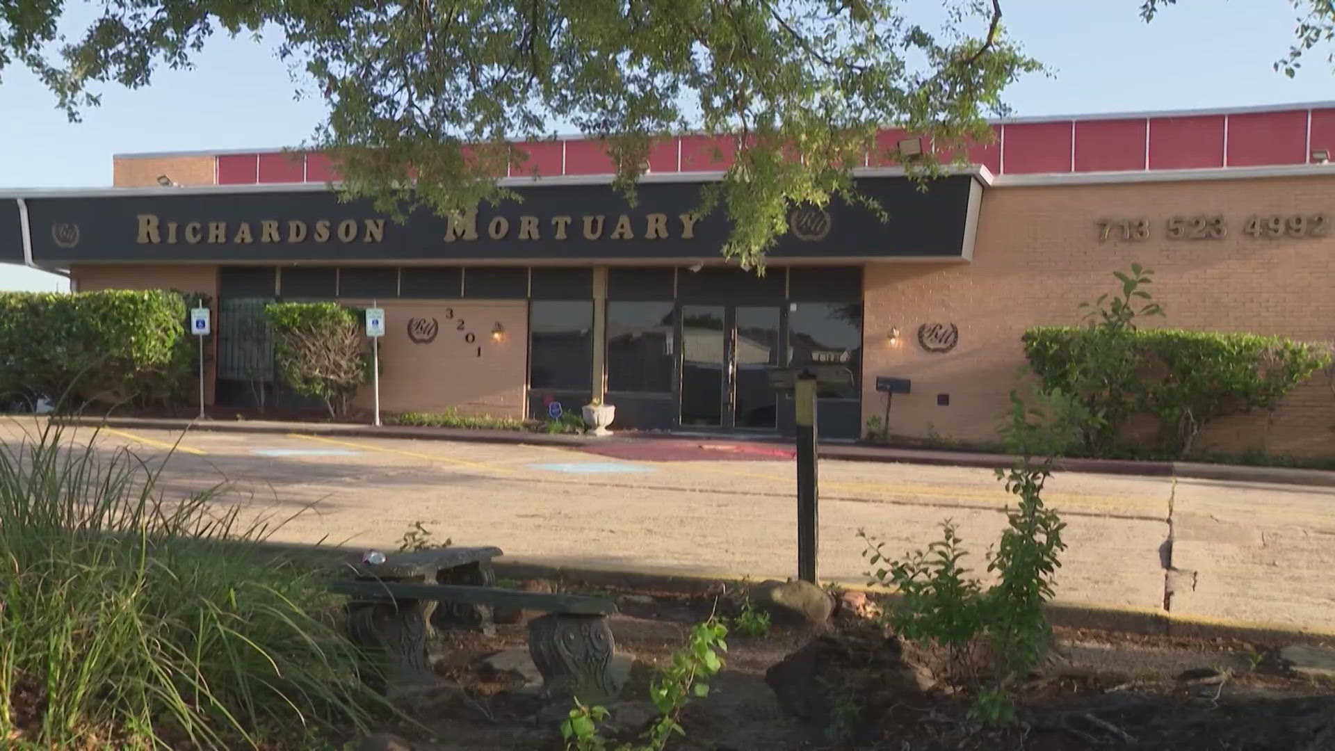 Texas mortuary owner faces court amid corpse abuse charges | khou.com
