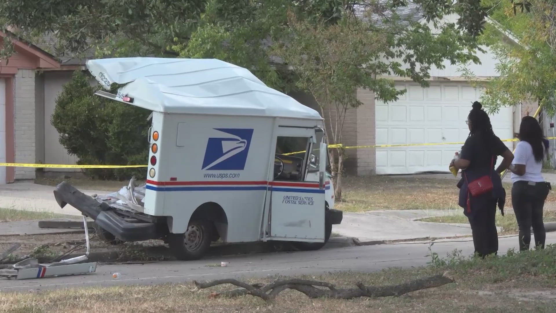 Driver of postal truck killed in wreck in NW Harris County | Houston ...