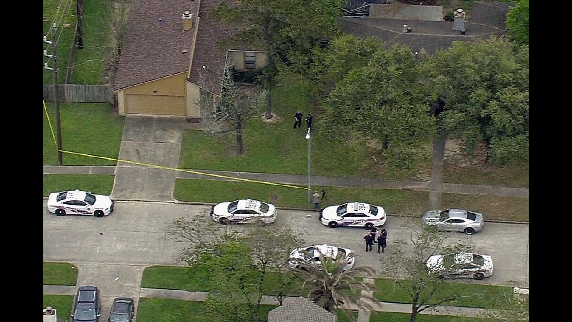 Teen who shot himself playing Russian roulette has died | khou.com