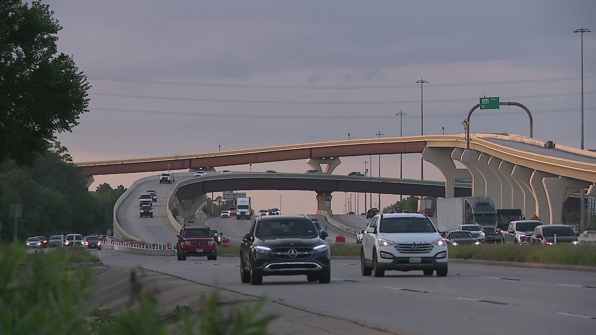 Montgomery County plans barriers after teen suicides at flyover | khou.com