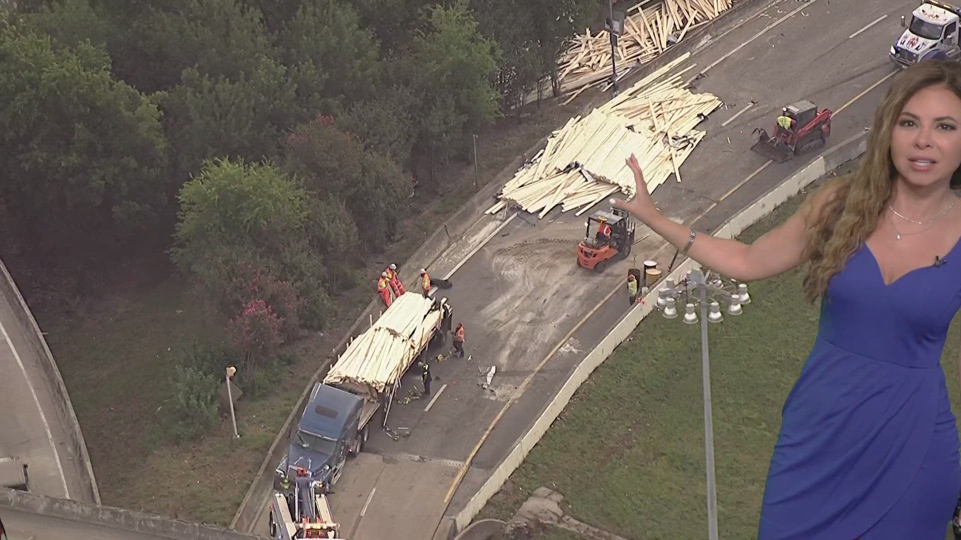 Crash shuts down I-45 in The Woodlands area | khou.com
