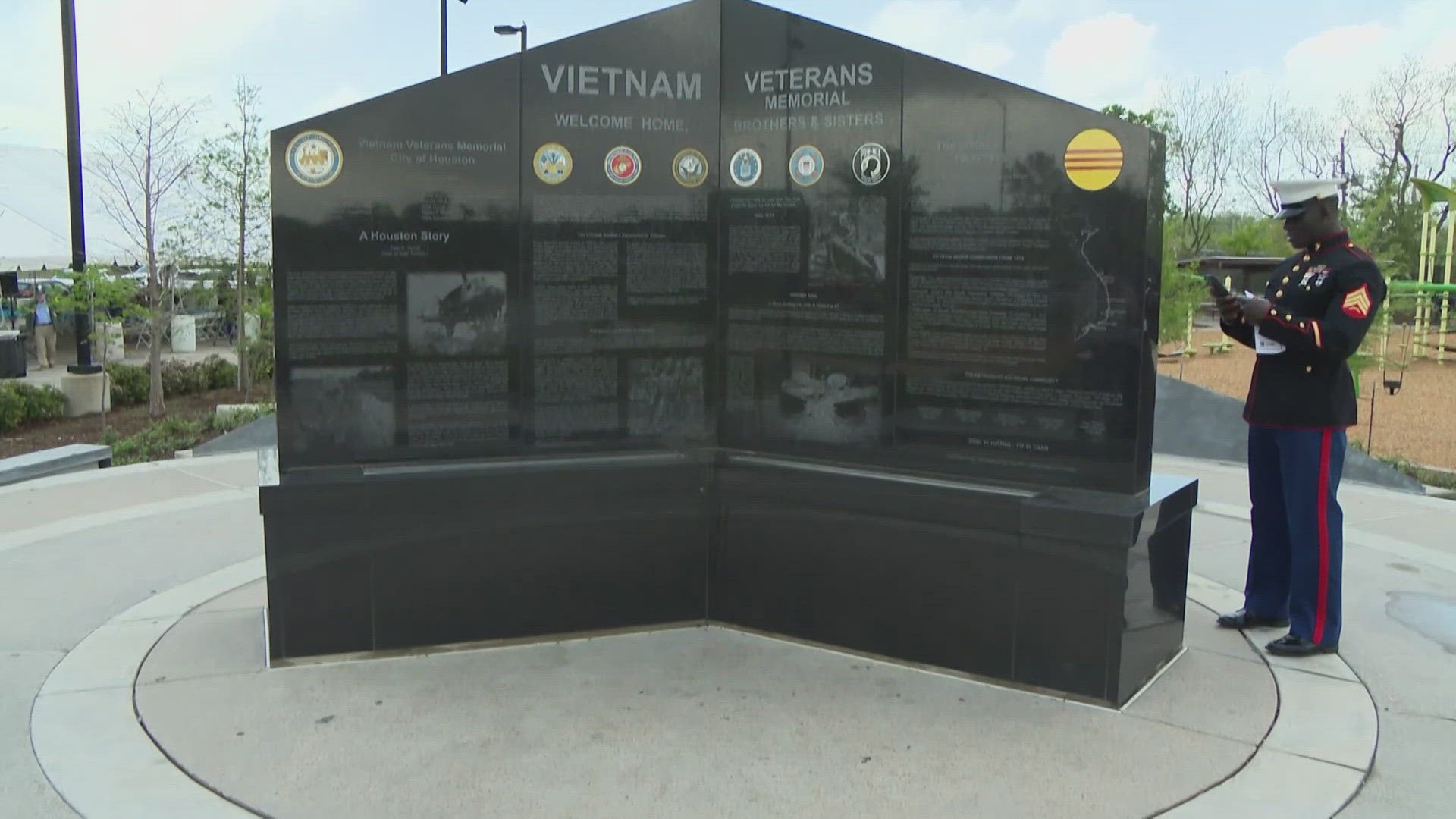 Houston honors Vietnam veterans with new memorial | khou.com