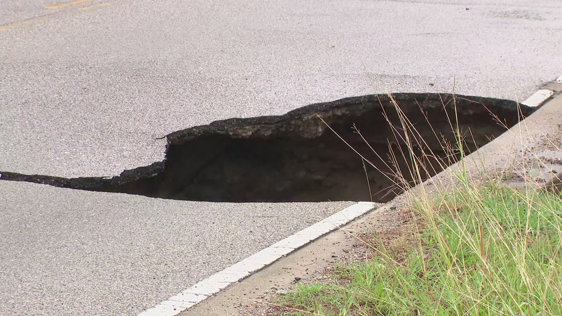 Raw video: Sinkhole leads to street collapse in W. Houston | khou.com