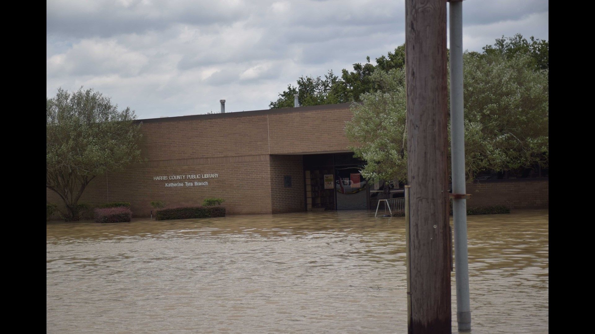 Photos: Addicks Reservoir overflow floods west Houston neighborhoods ...