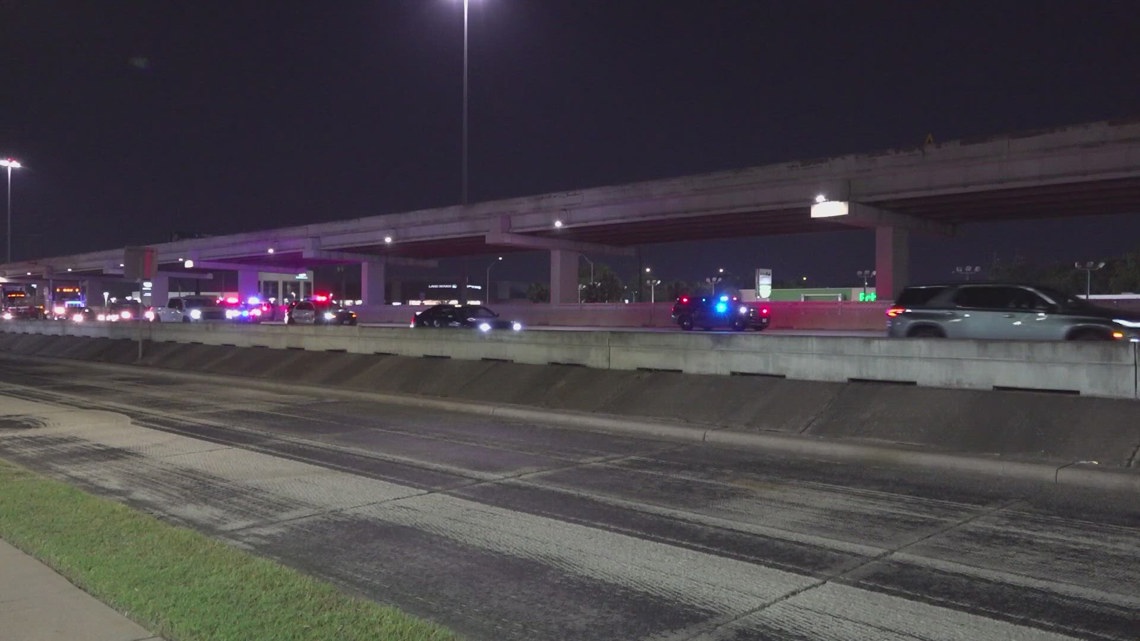 Man hit by car on Southwest Freeway near Sam Houston Tollway | khou.com