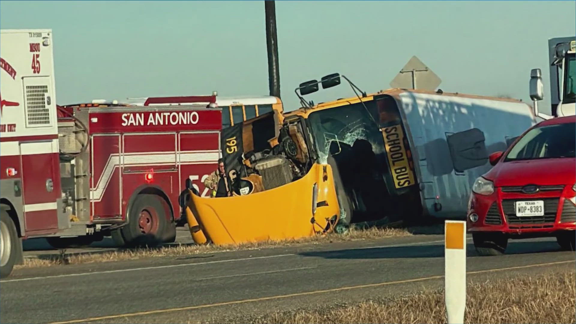 6 hospitalized in San Antonio school bus crash | khou.com