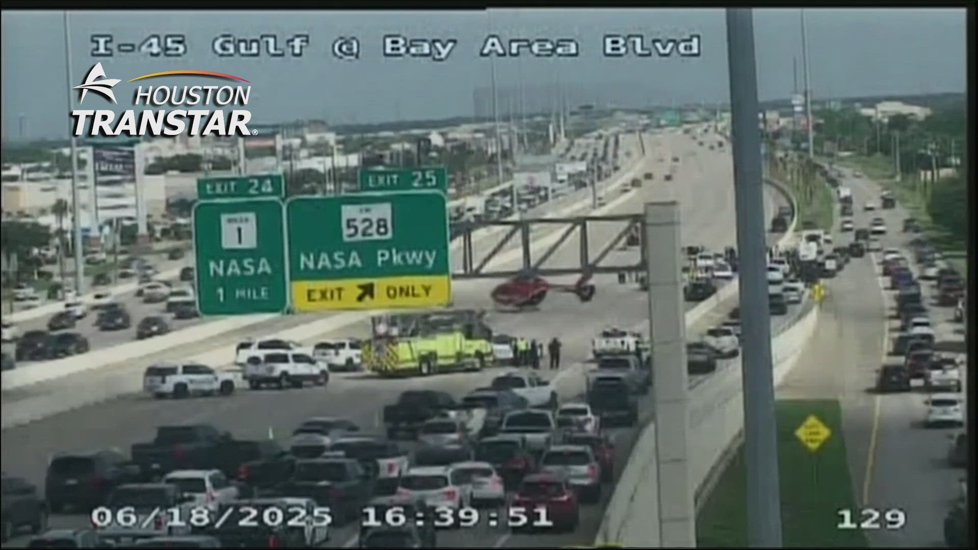 Gulf Freeway southbound is closed at Bay Area Boulevard, 5 cars ...