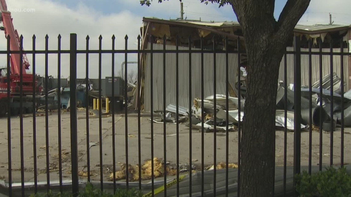 Neighbors' concerns about chemicals after deadly explosion | khou.com