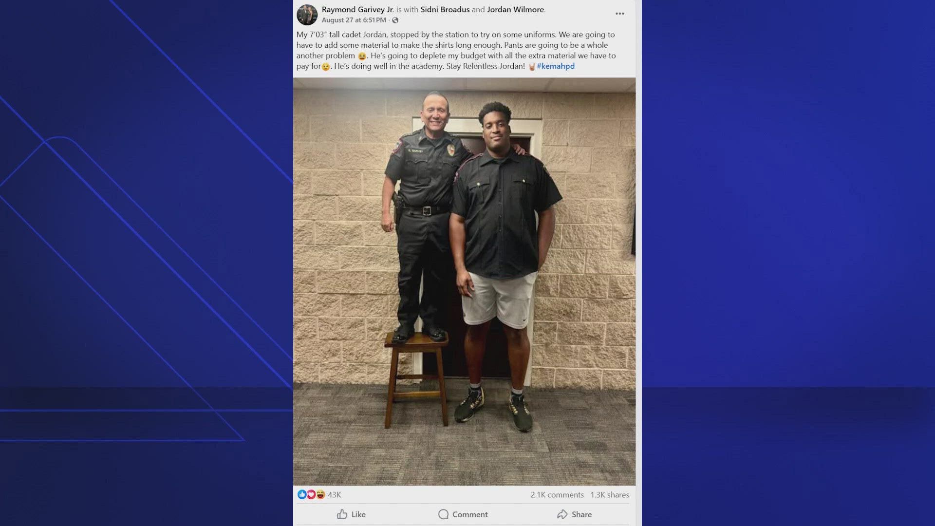Meet the 7-foot-tall Kemah, Texas police officer | khou.com