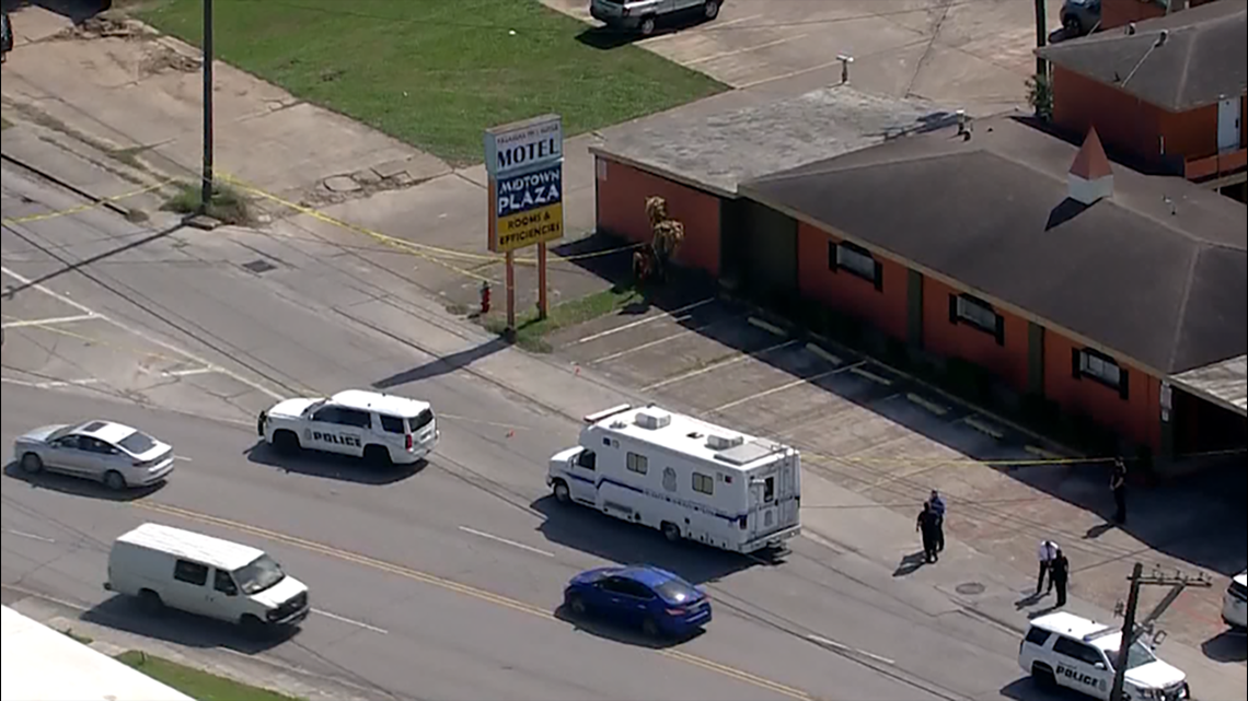 Police: Undercover Pasadena officer shoots at suspect who crashed into ...