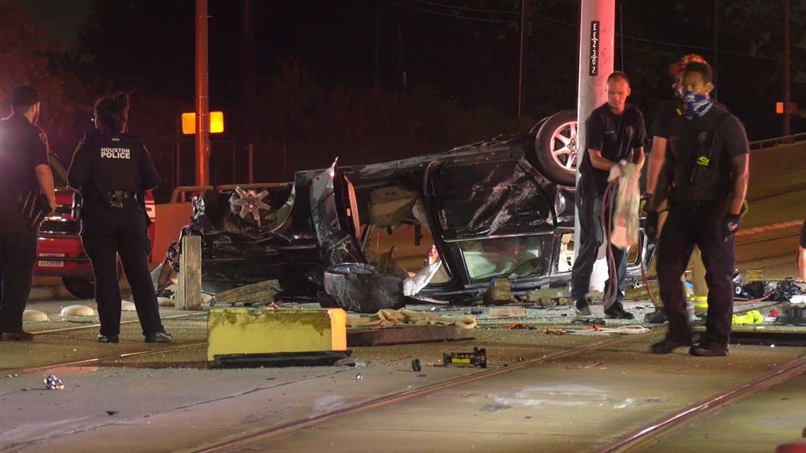 Violent crash on the light rail: Driver leaves road, hits pole in fiery ...