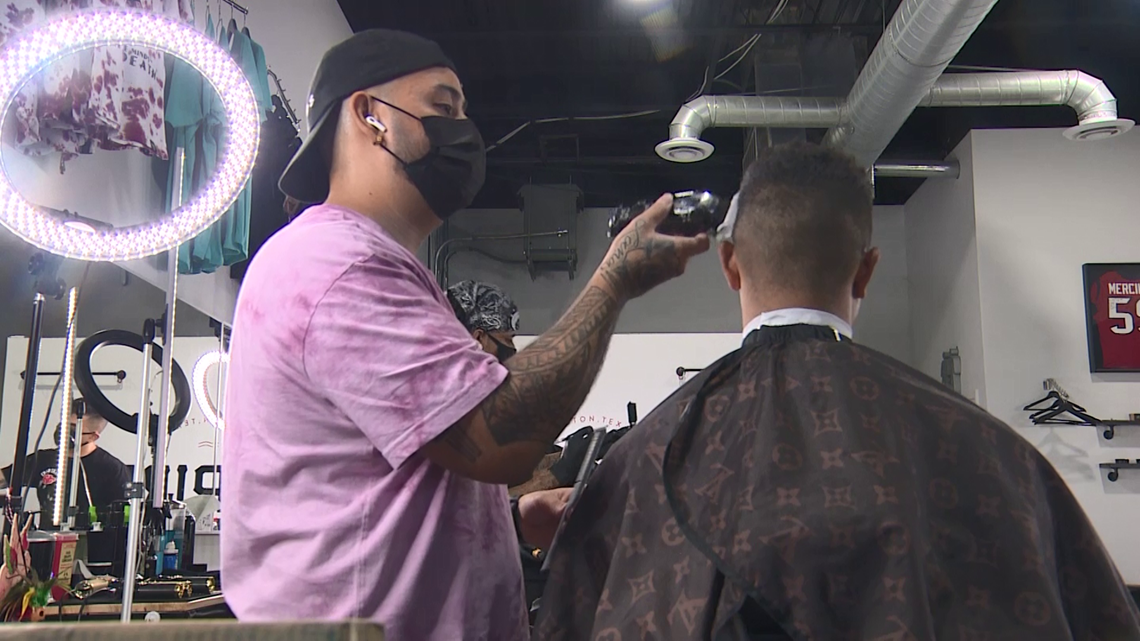 Houston barber shares COVID-19 recovery story to help others | khou.com