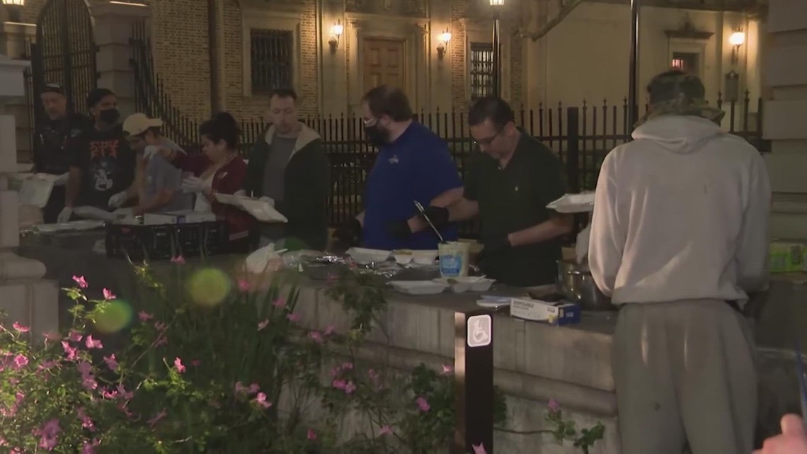 Food Not Bombs nonprofit faces crackdown from City of Houston | khou.com