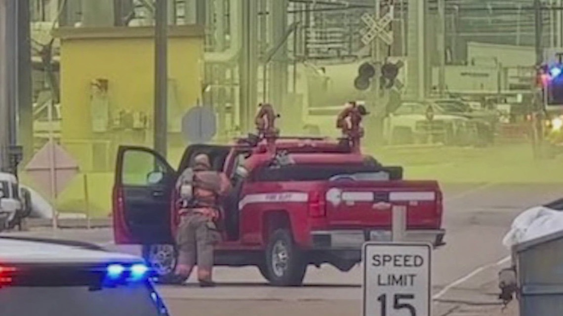 4 people needed treatment after Olin Plant chlorine gas release in ...