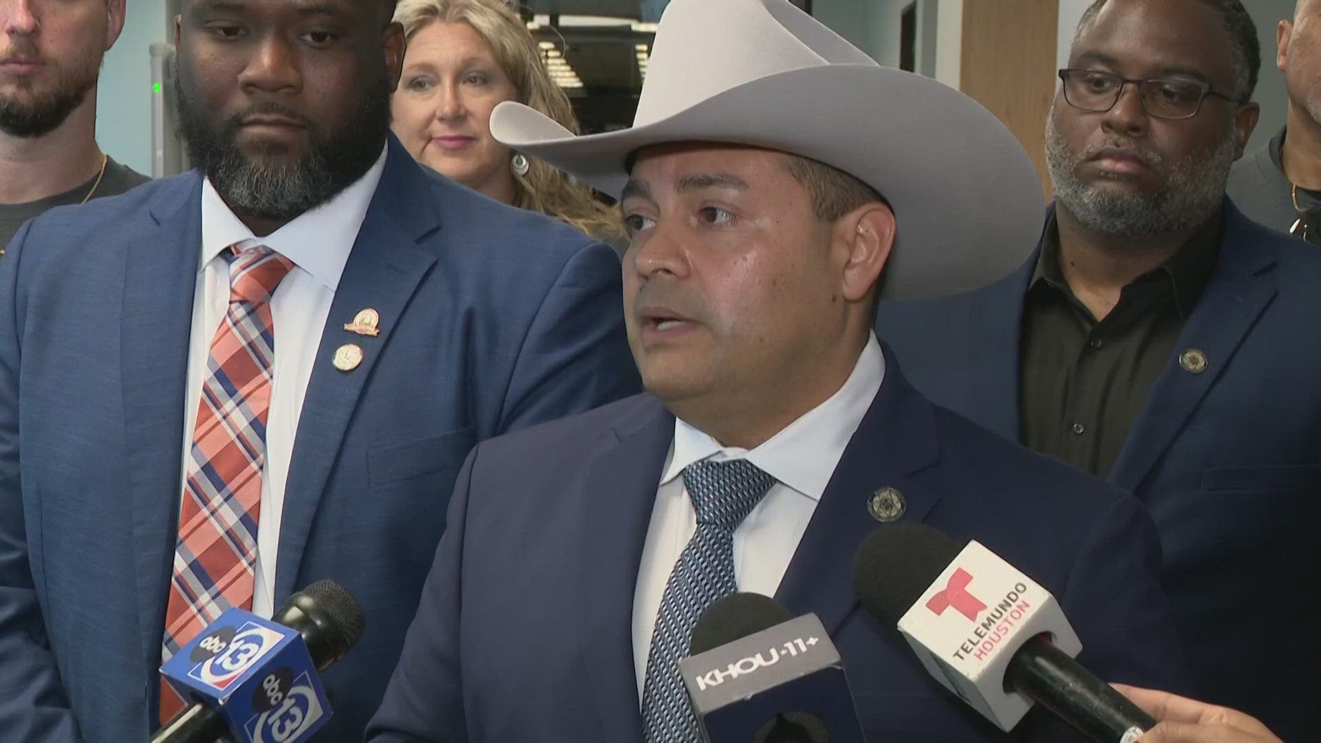 Harris County deputies get salary boost to match Houston police | khou.com