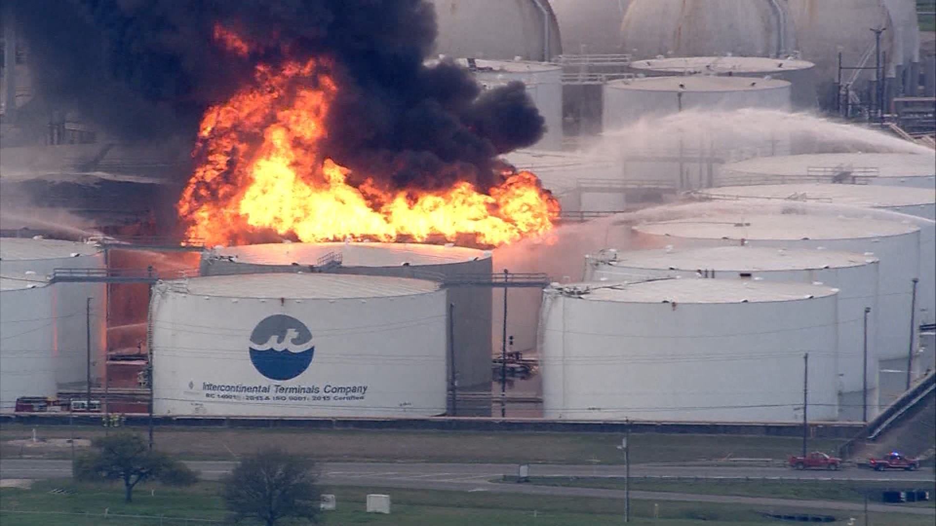 Texas plant fire: Tanks still burning on Day 3 of Deer Park ITC fire ...