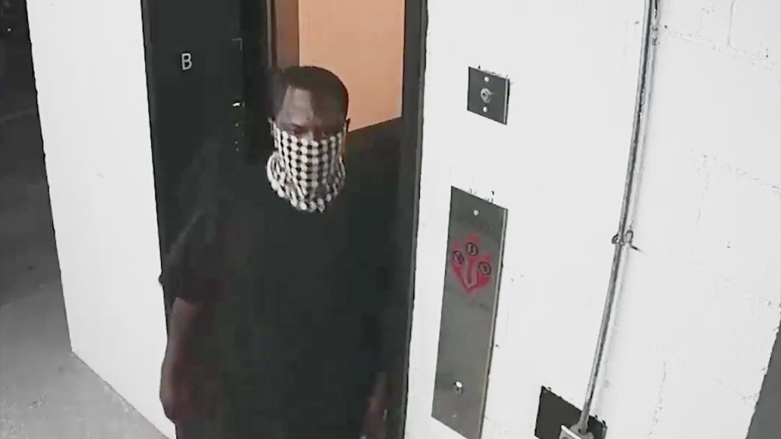 HPD: Masked robber grabbed woman by the neck at Galleria-area office ...