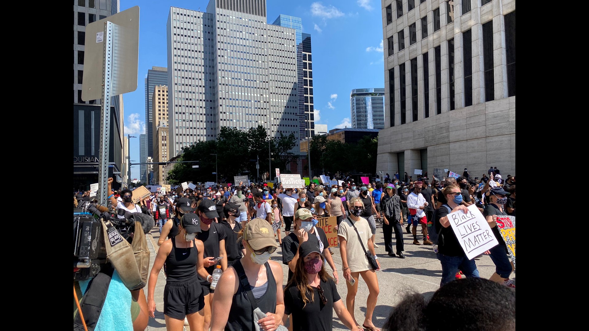 Harris County judge declares June 9 'George Floyd Day' | khou.com