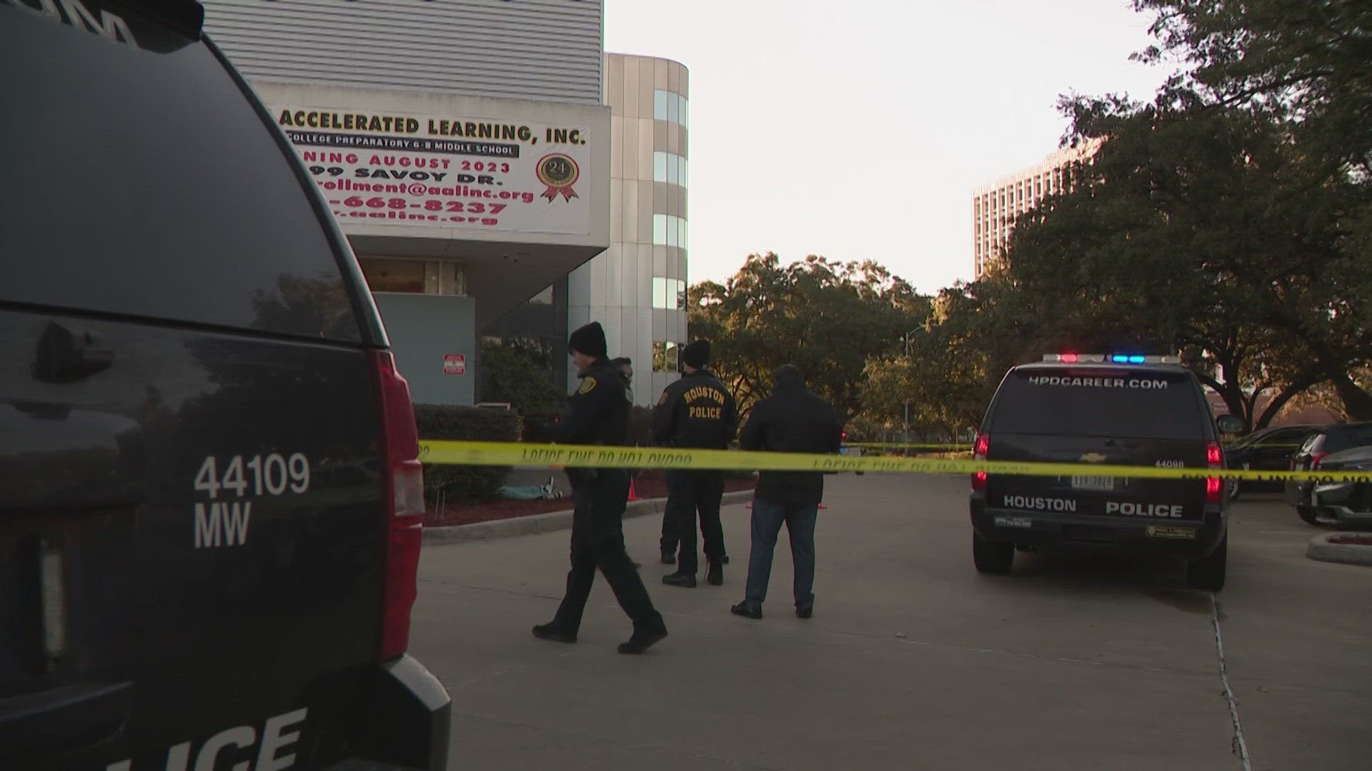 Man found shot to death outside school on Savoy Drive | khou.com