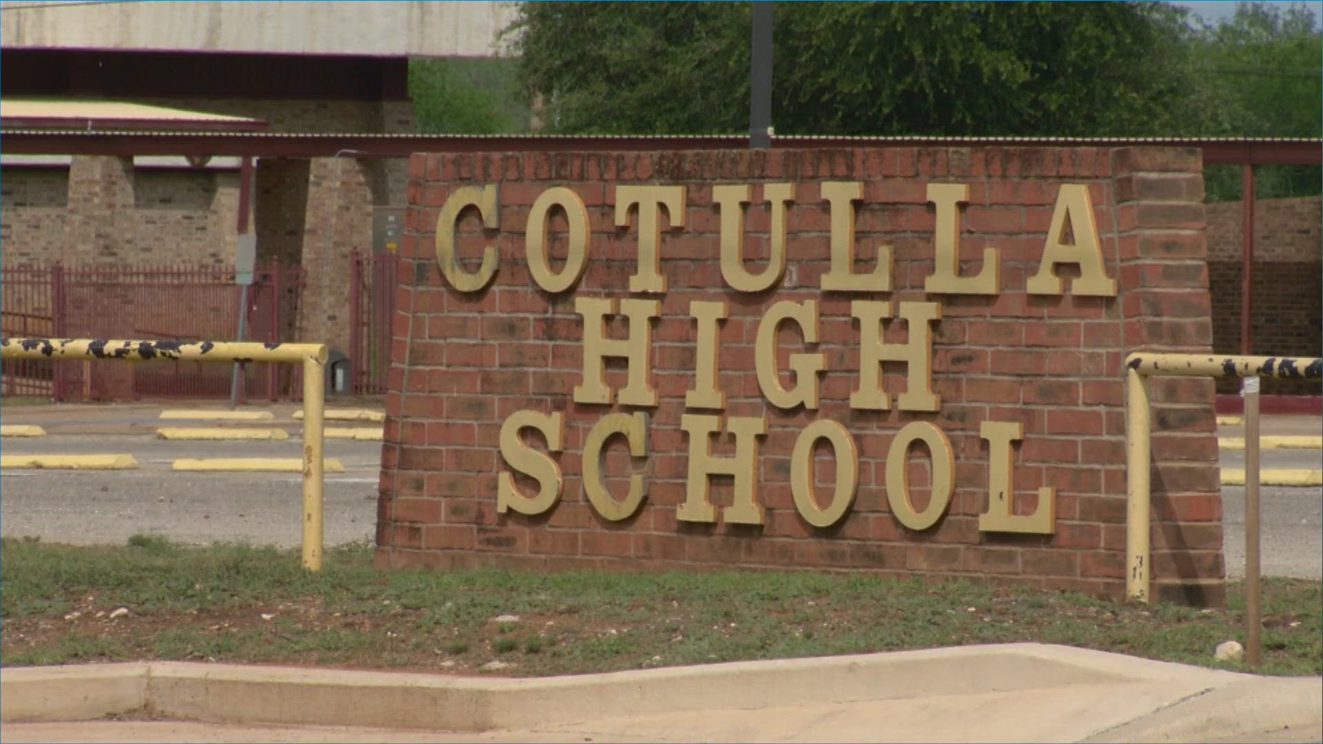 San Antonio students banned from graduation after senior prank goes ...