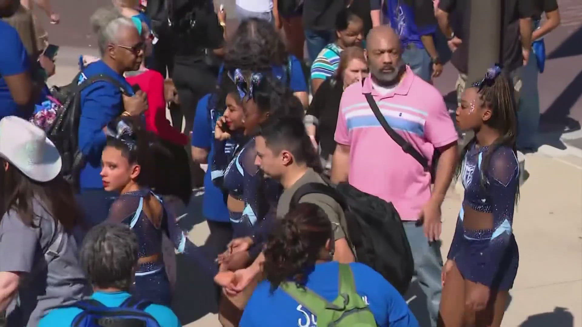 Houston cheerleaders, moms on active shooter false alarm at Dallas ...