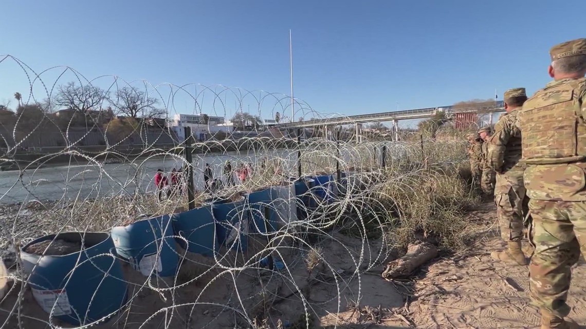 SCOTUS allows border patrol agents to cut razor wire Texas put up | khou.com