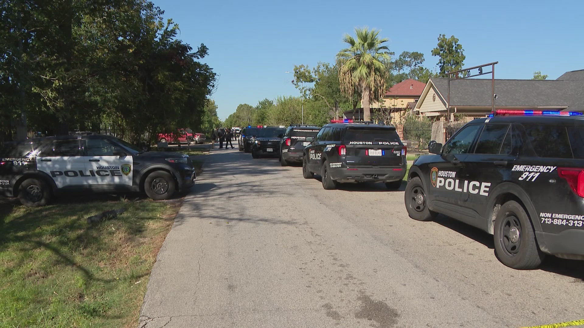 HPD: Officers shoot man who was firing rifle in northeast Houston ...