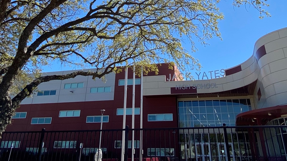 3 HISD high school principals reassigned | khou.com