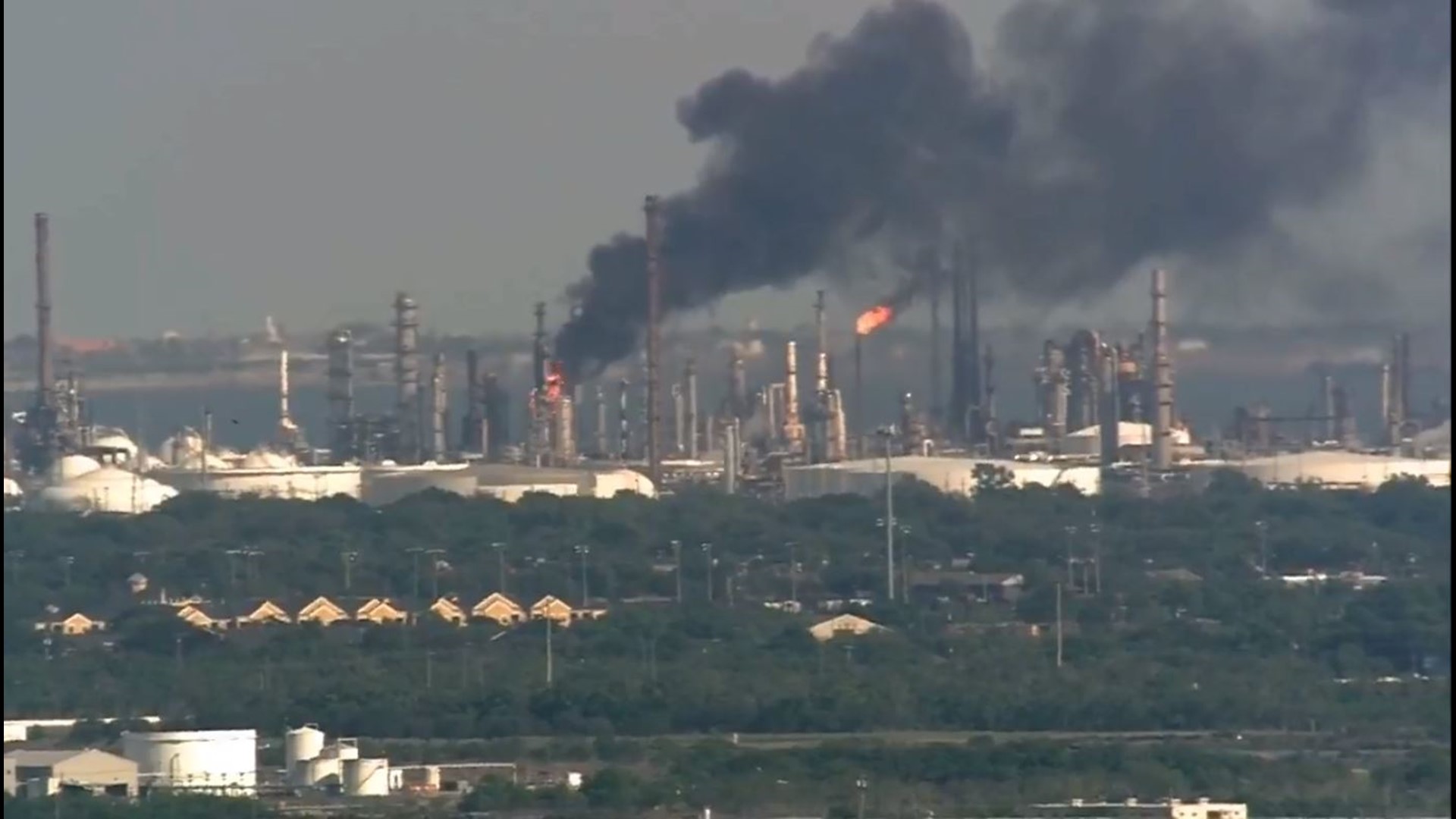 Photos: Explosion at Valero Texas City Refinery | khou.com