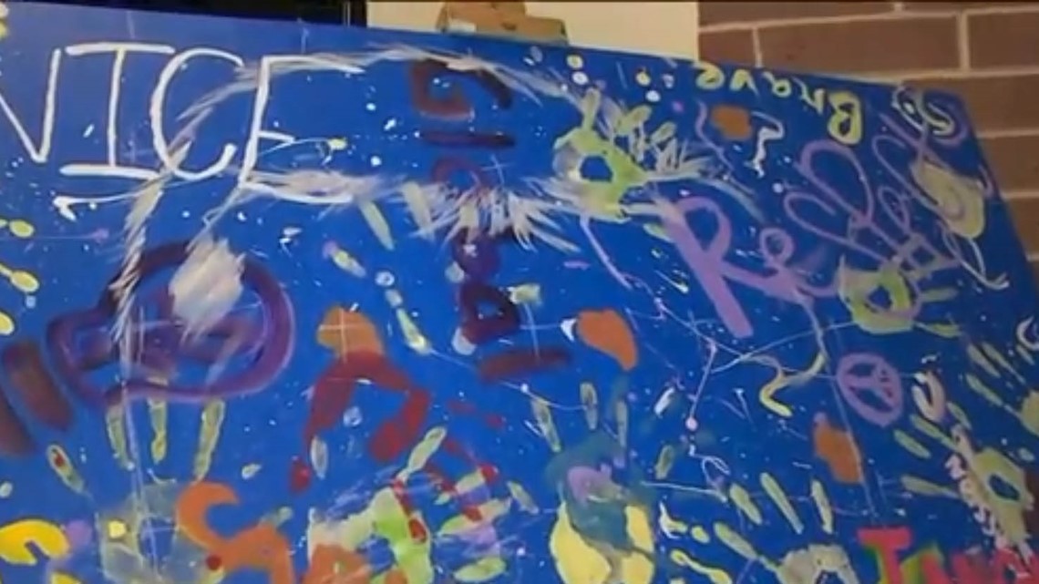 Tanglewood Middle School ready to Art Crawl | khou.com