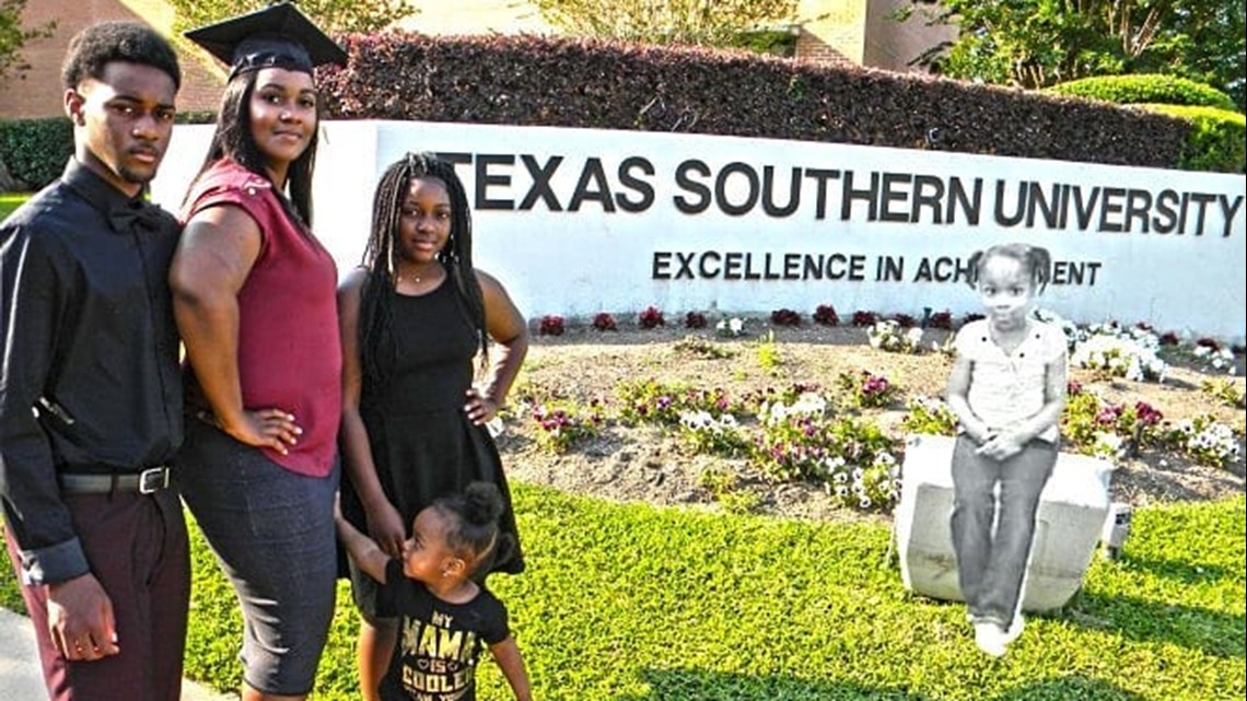 Houston mom's graduation photo brings sweet surprise | khou.com