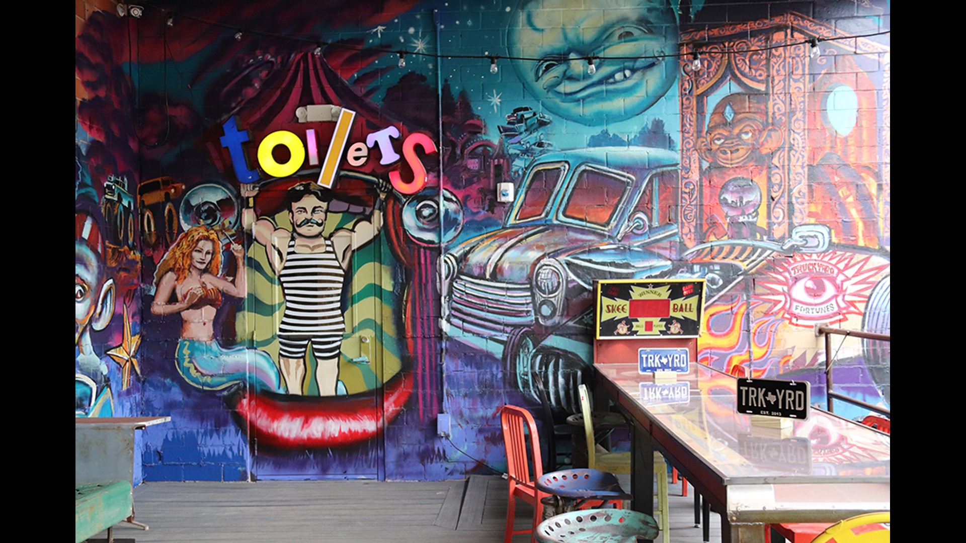 Fun, funky Truck Yard opens near downtown | khou.com