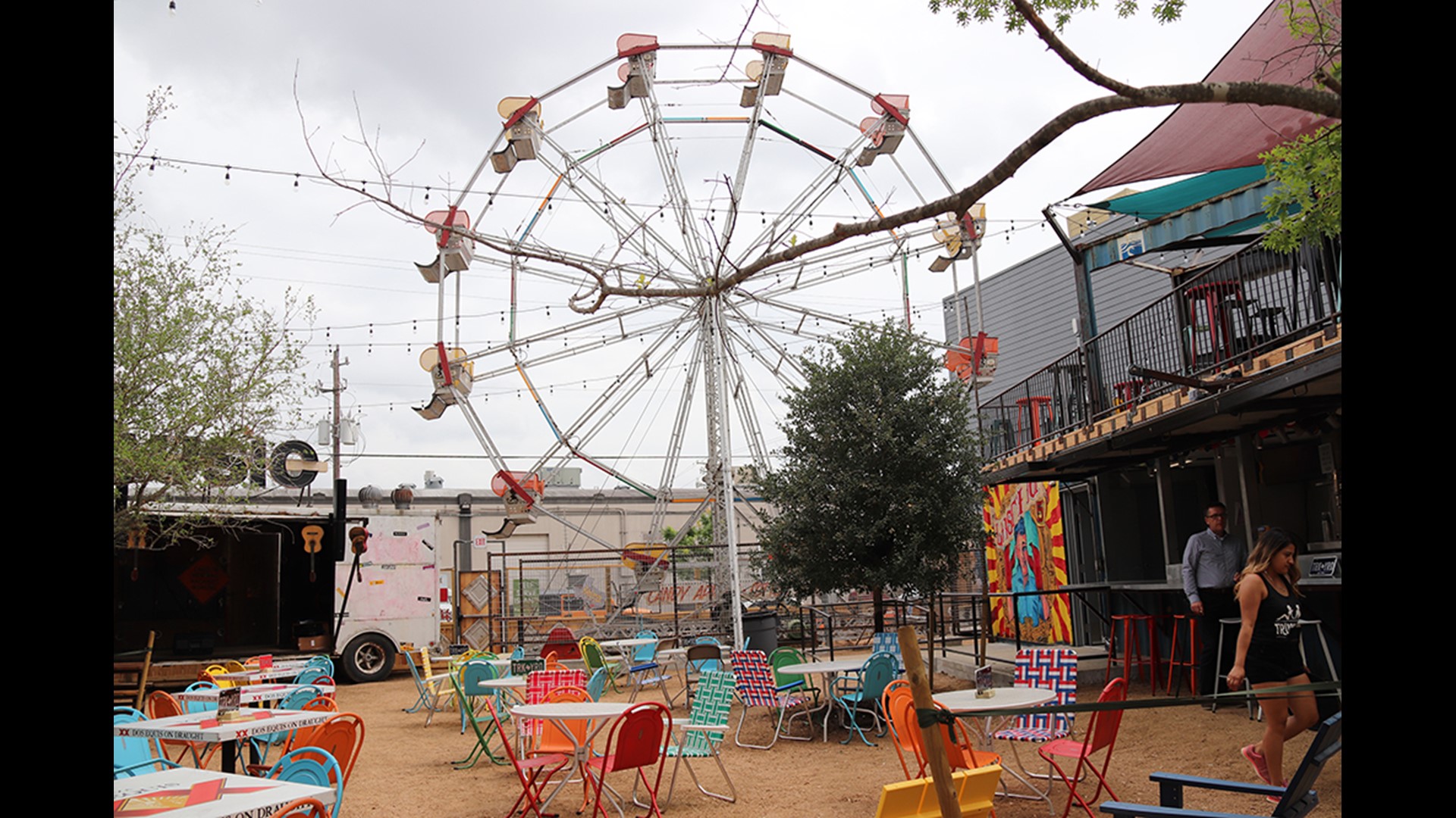Fun, funky Truck Yard opens near downtown | khou.com