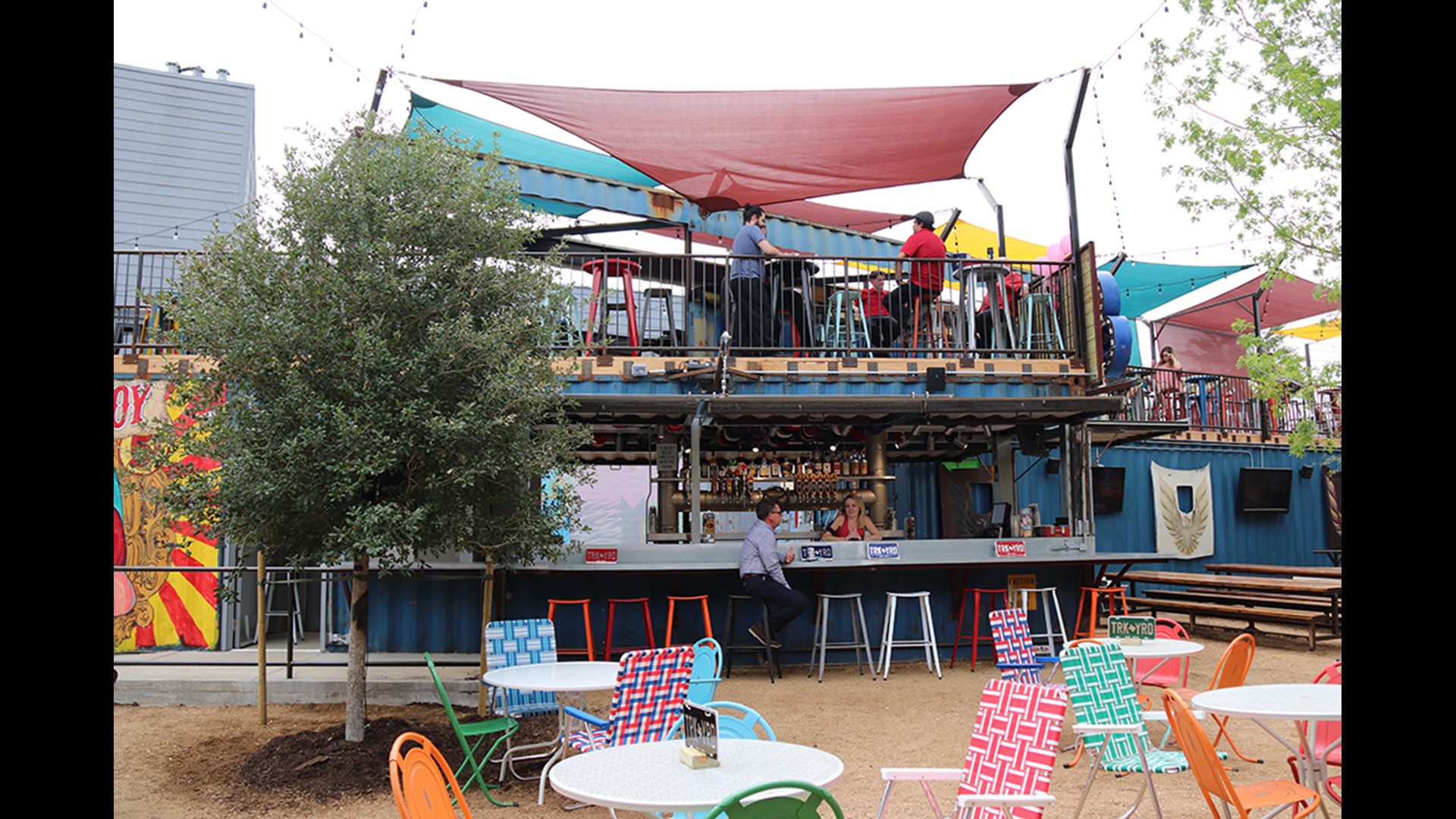 Fun, funky Truck Yard opens near downtown | khou.com